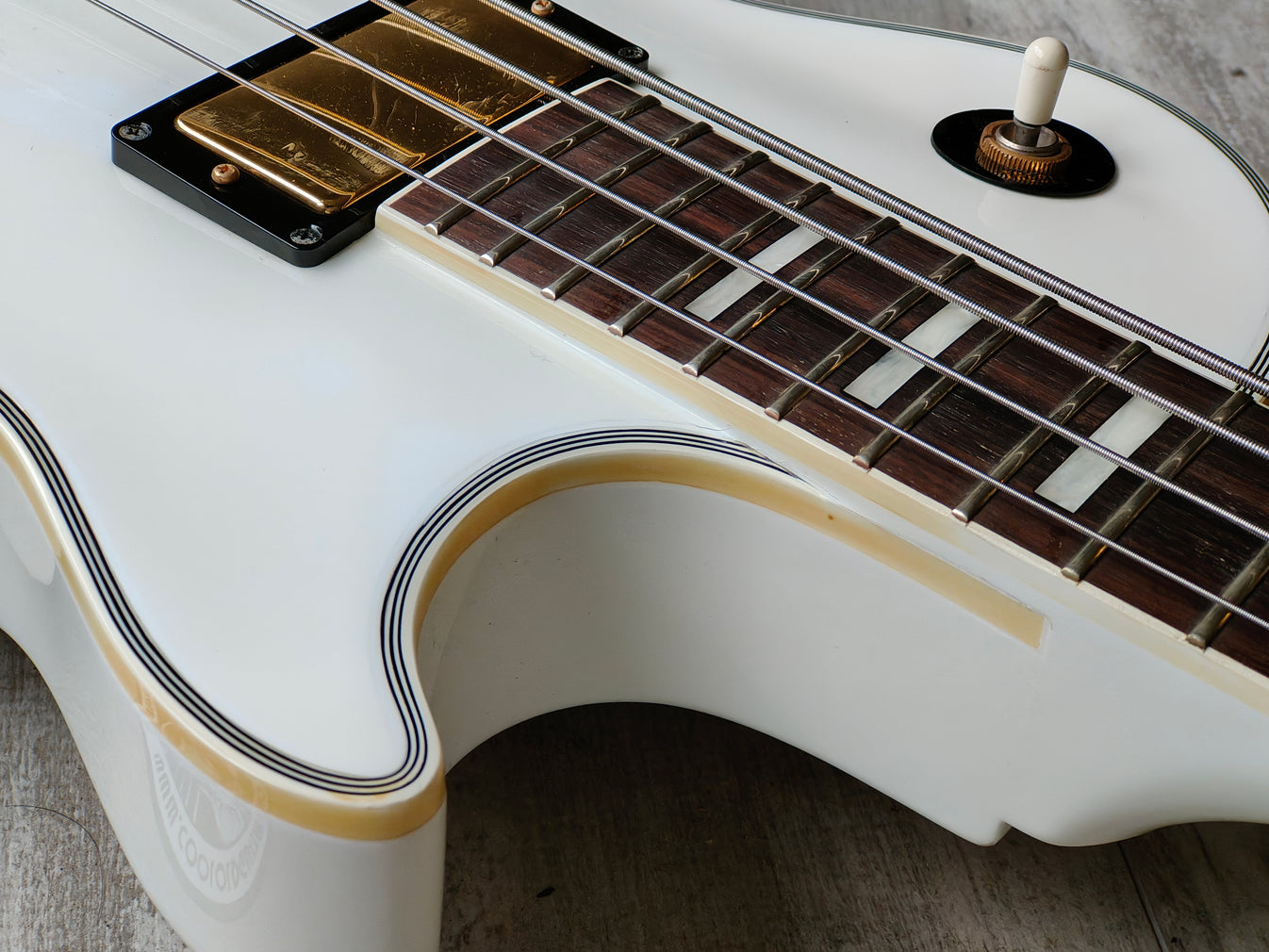 1990 Greco Japan EGB-850 Les Paul Custom Short Scale Bass (White) – Cool Old Guitars