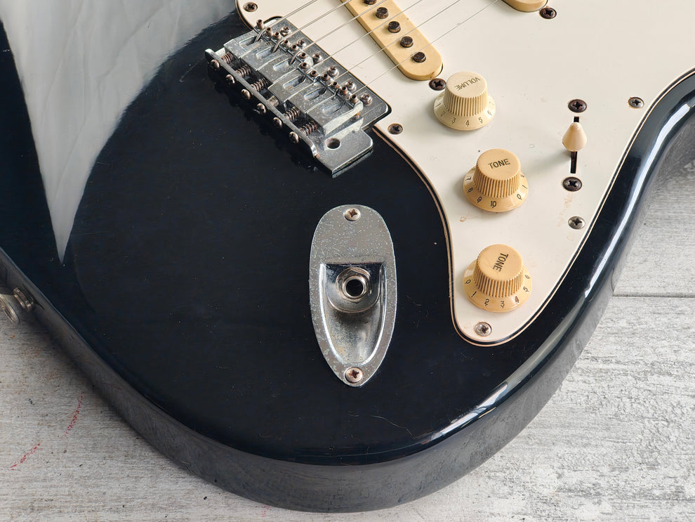 1990 Fender USA Stratocaster Standard (Black) – Cool Old Guitars