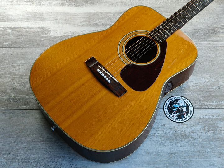 Acoustics – Cool Old Guitars