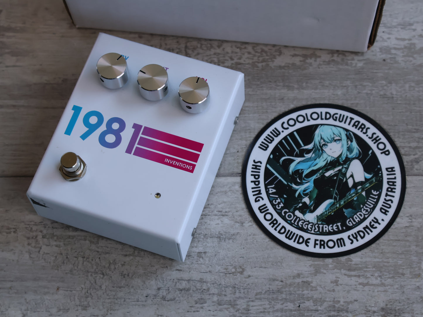 1981 Inventions DRV Preamp/Distortion (White Hyperfade) – Cool Old Guitars