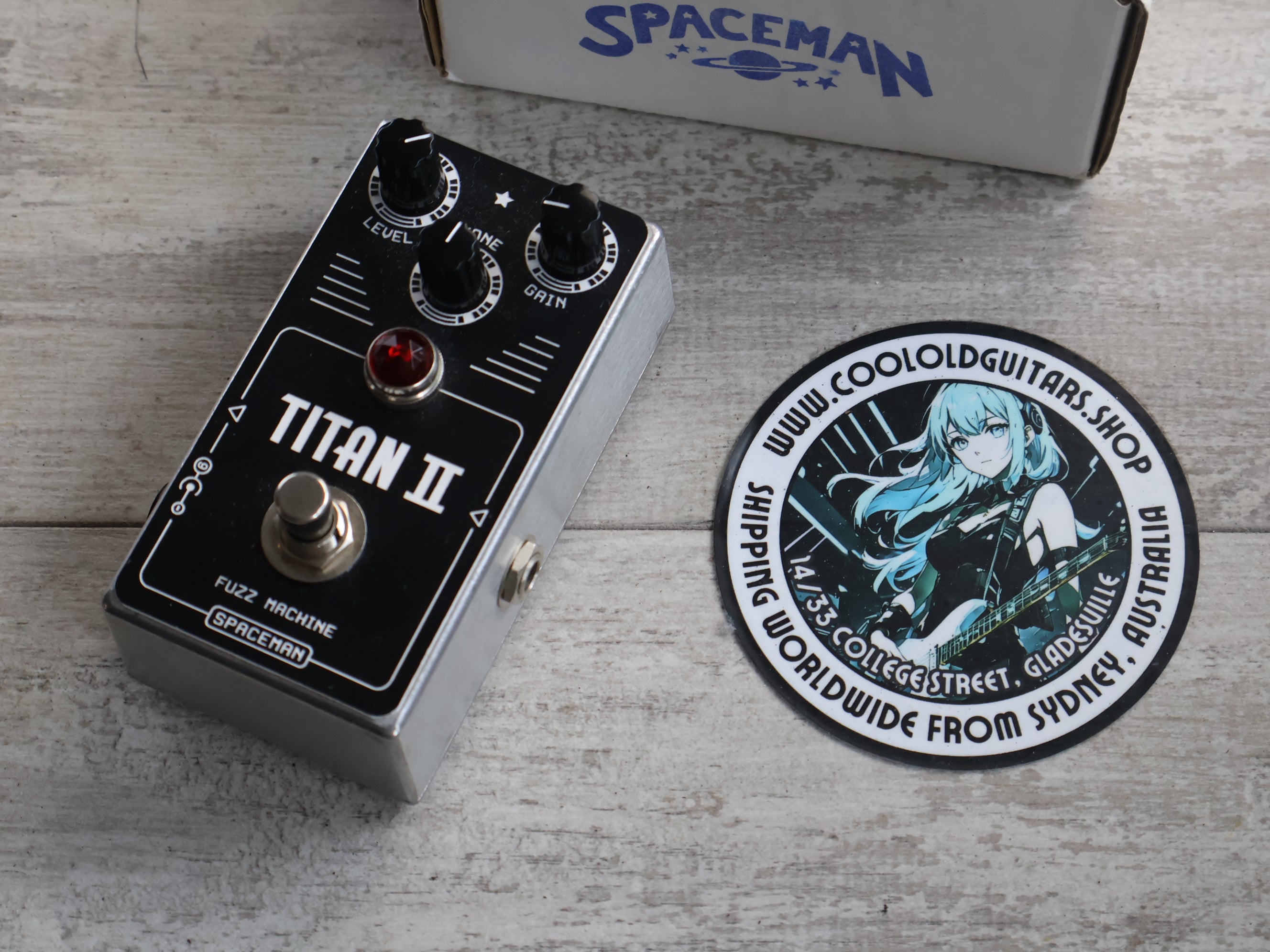 Spaceman USA Titan II Limited Edition Fuzz Machine – Cool Old Guitars