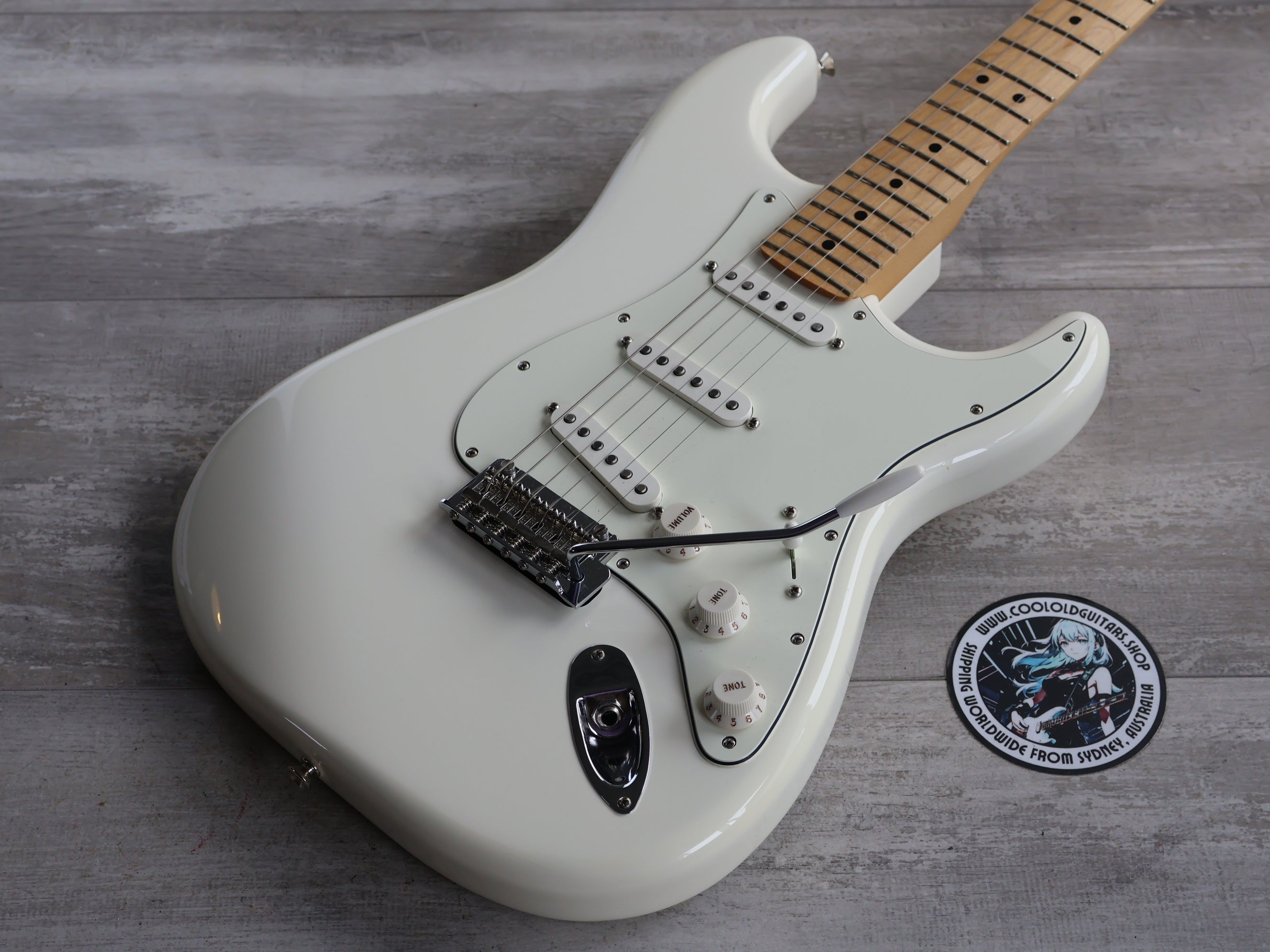 Fender Standard Stratocaster w/Maple Fingerboard (Olympic White) – Cool ...