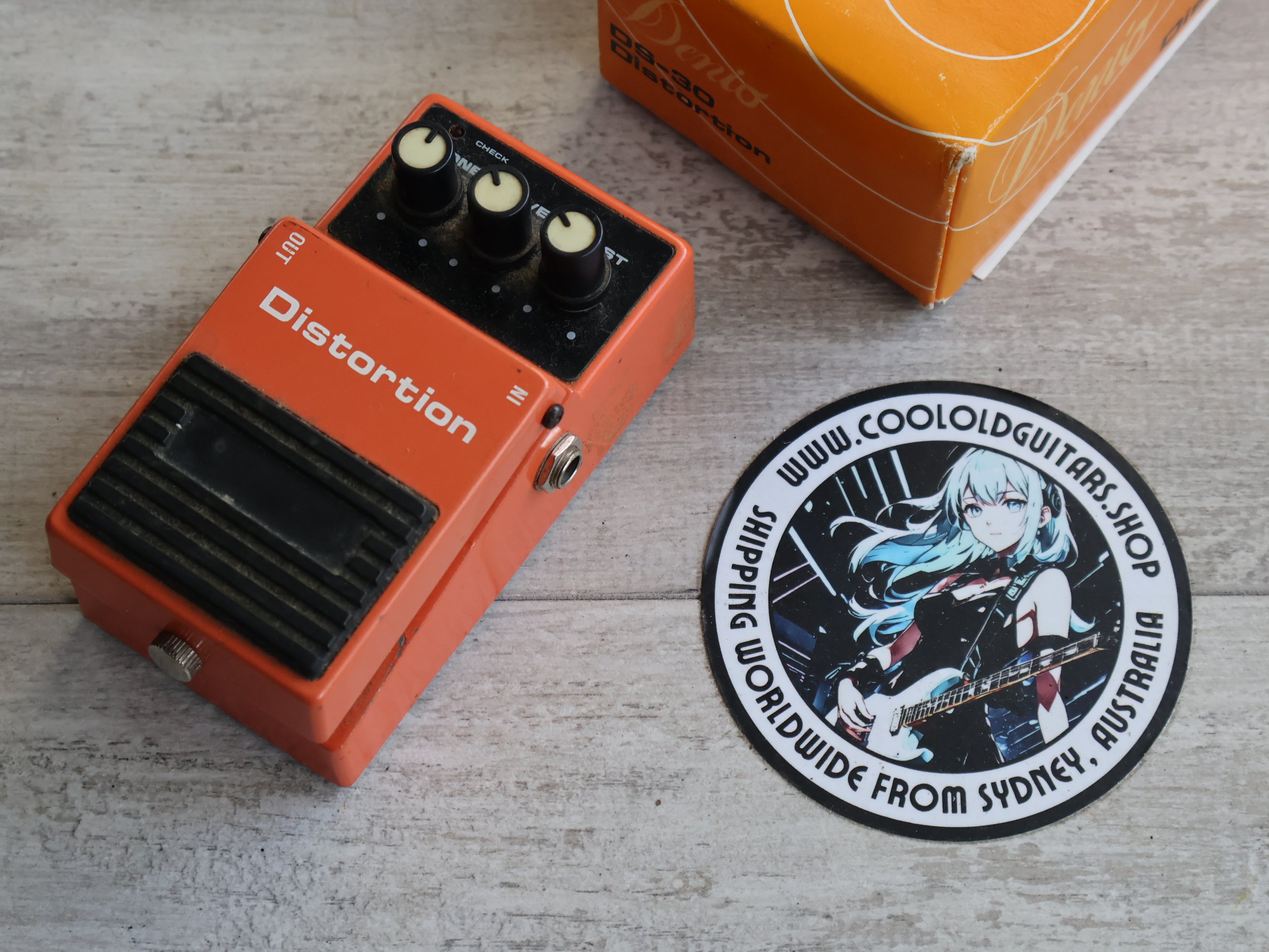 Denio DS-30 Distortion – Cool Old Guitars