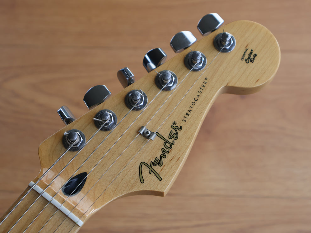 2019 Fender Player Stratocaster w/Maple Neck (Three-Colour Sunburst ...