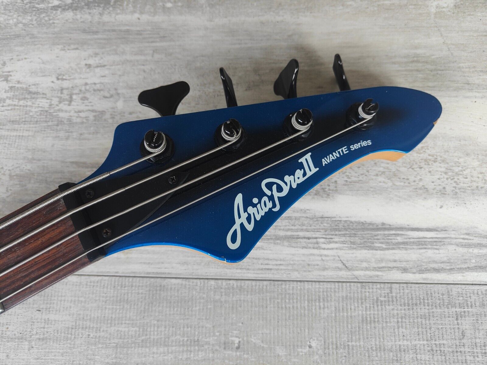 Aria Pro II Avante Series PJ Bass (Blue Sunburst) – Cool Old Guitars