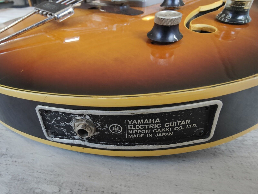 1968 Yamaha SA-70 Hollowbody Short Scale Bass (Sunburst) – Cool Old Guitars