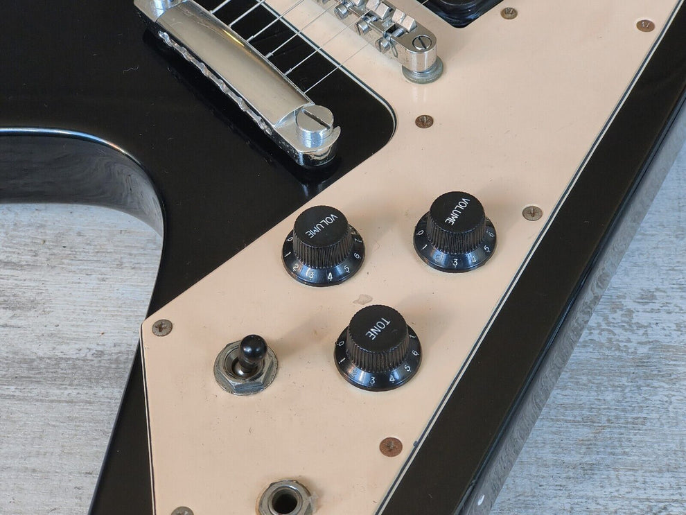 Flavor (by Aria) Flying V (Black) – Cool Old Guitars