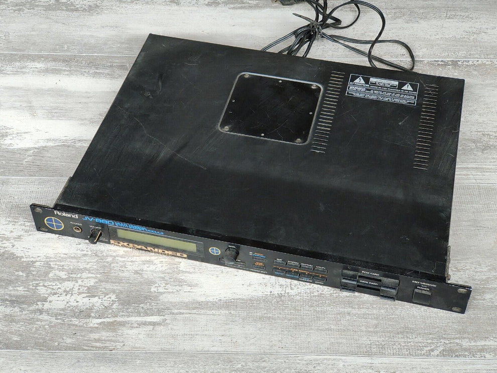Roland JV-880 Multi Timbral Synthesizer Module – Cool Old Guitars