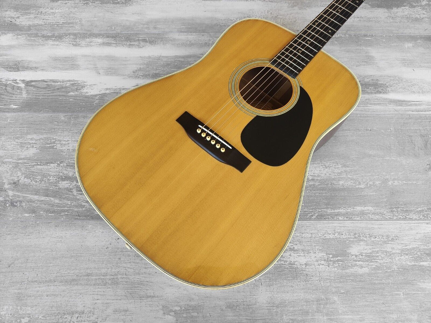 1980's Morris W-18 Japanese Vintage Acoustic Dreadnought Guitar (Natur – Cool Old Guitars